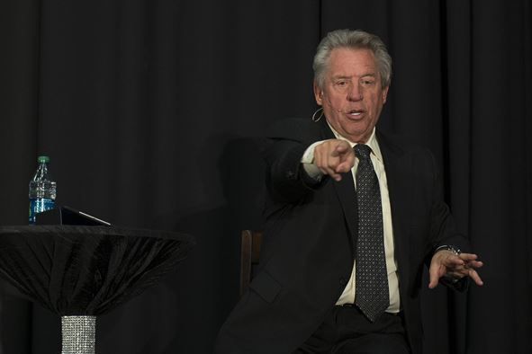 John Calvin Maxwell y su importancia en el liderazgo