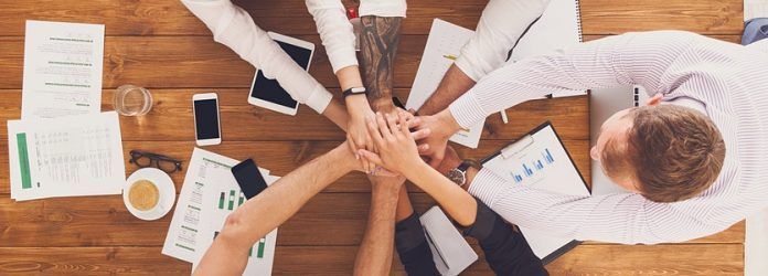 Recompensa el buen trabajo de tus empleados en todo momento